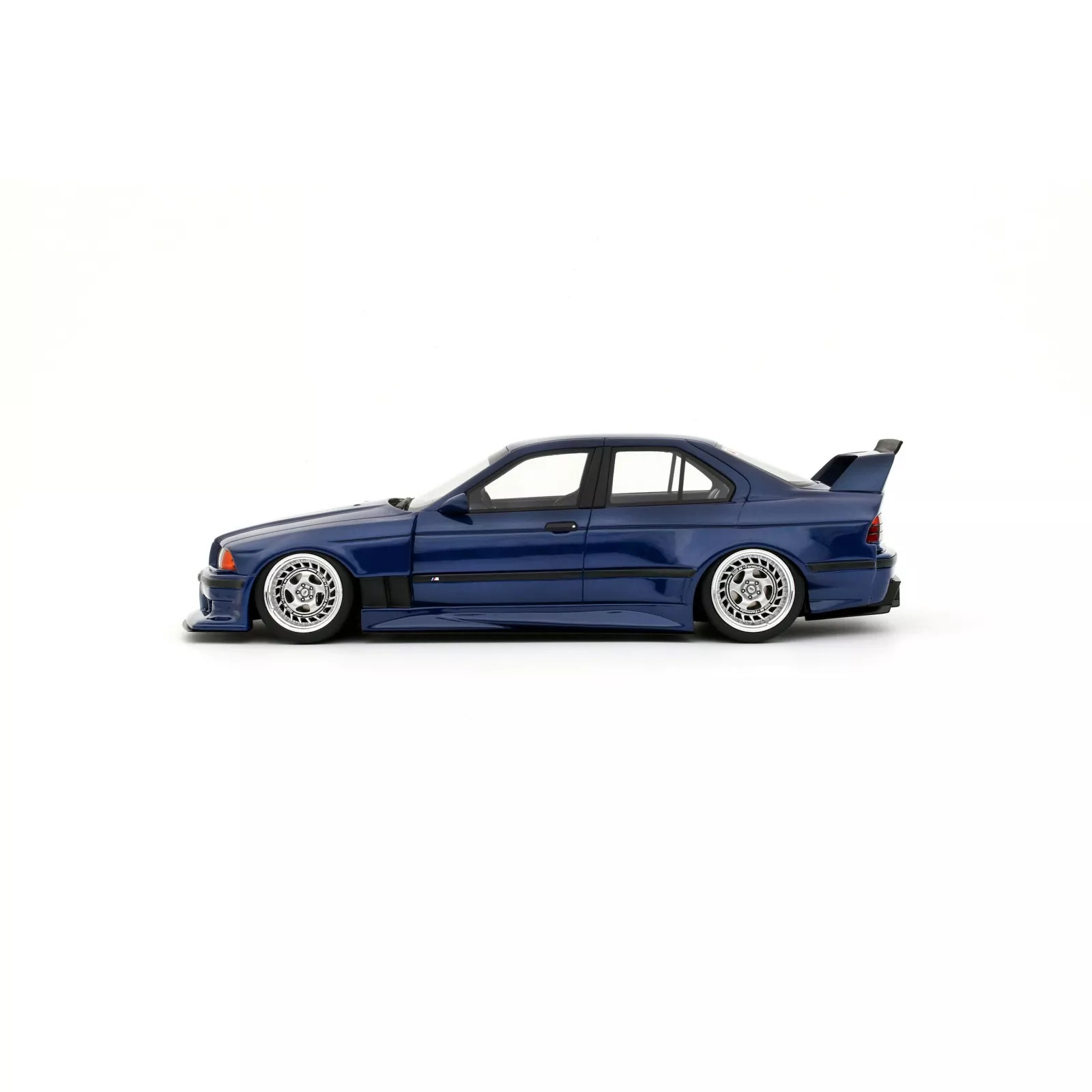 Modellauto BMW E36 LTO Sedan Turbo Khyzyl Saleem Avus Blue 2023 OTTO ...